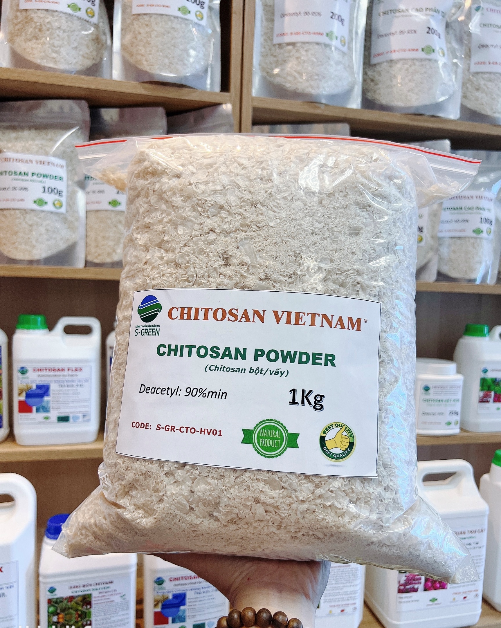 Chitosan bột/vẩy 1Kg (Deacetyl 96-99%)